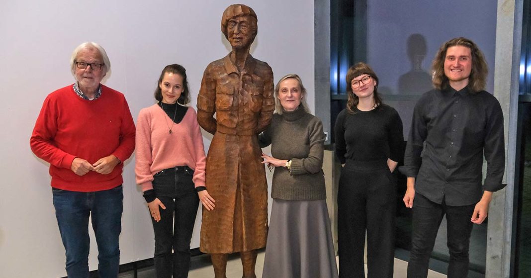 Zu Tisas Geburtstag: Lesung von Elisabeth Ruge in der Tisa-Stiftung ...