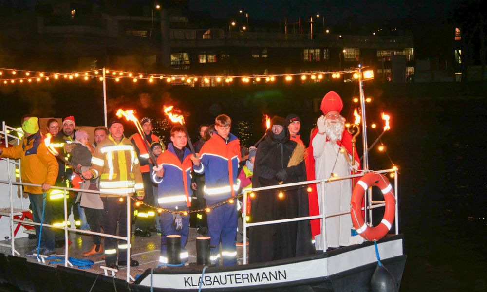 Nikolaus Dorsten-2025: Ankunft am Kanal und Altstadt